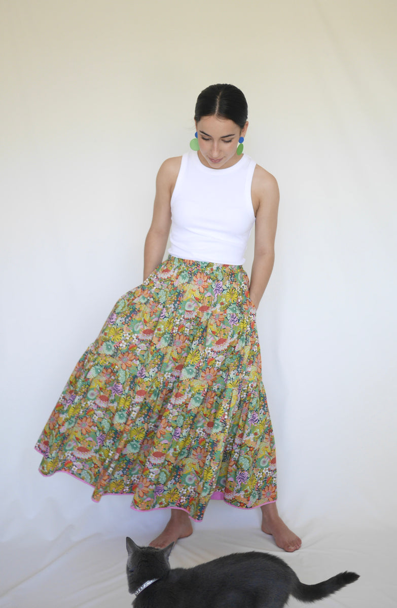Beautiful and voluminous Skirt in Liberty cotton garden print ...